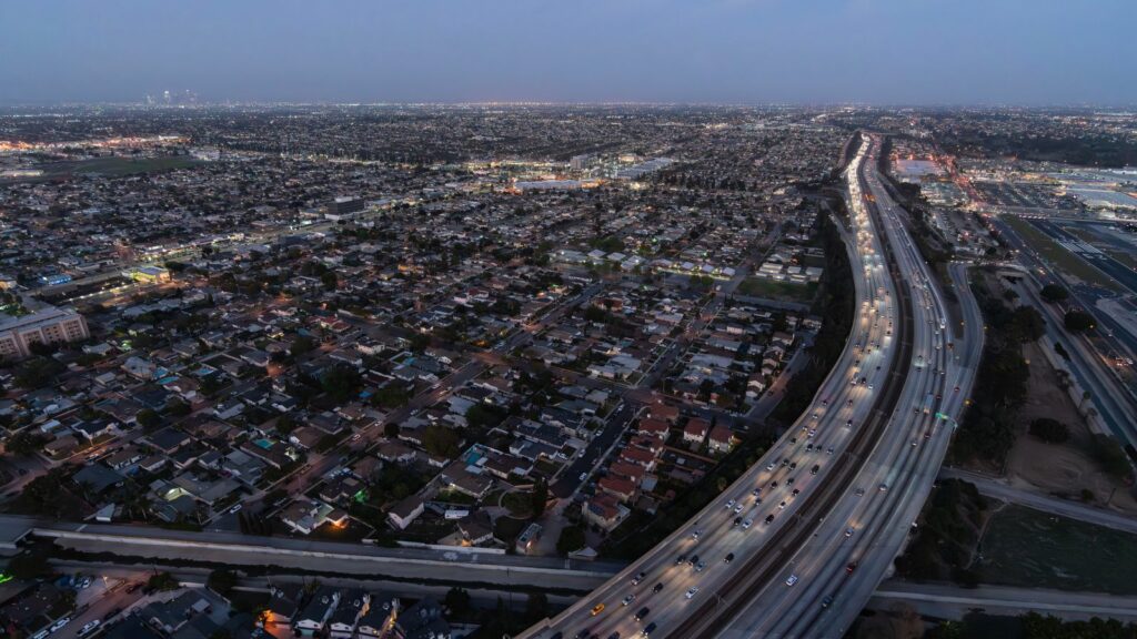 South Los Angeles, CA - Jen Can Help
